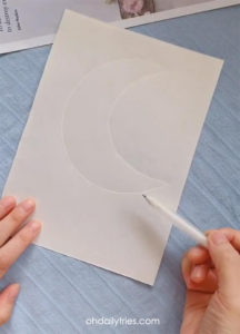DIY Paper Moon Decor Craft - Ohdailytries.com